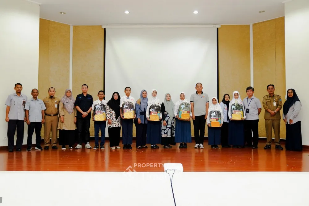 Harumkan Asa, Lepas dengan Haru: Orang Tua Hantarkan Anak ke Pemali ...